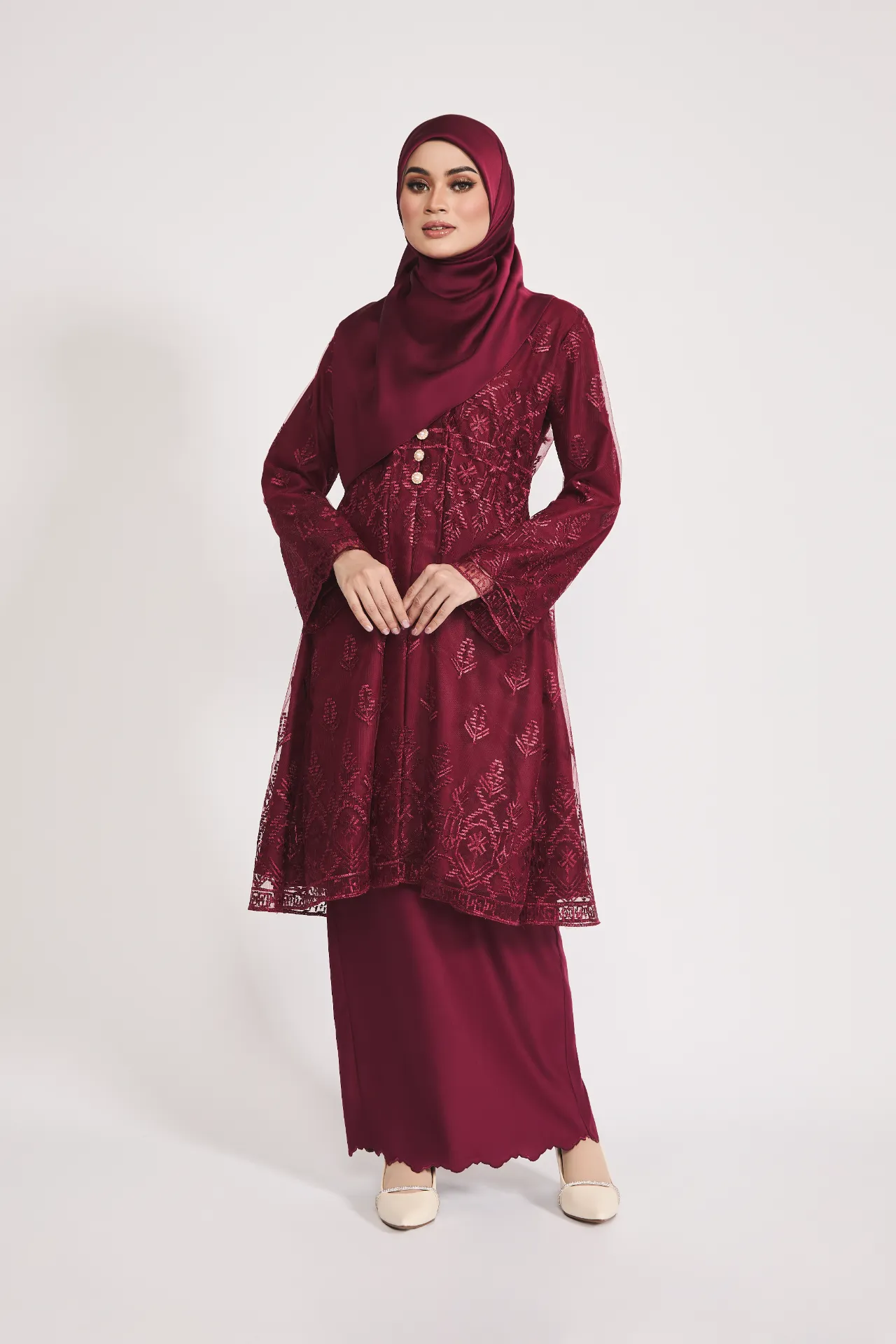 Maya Sara Kebaya Moden - Anggun, Eksklusif & Selesa | Mutiara ...